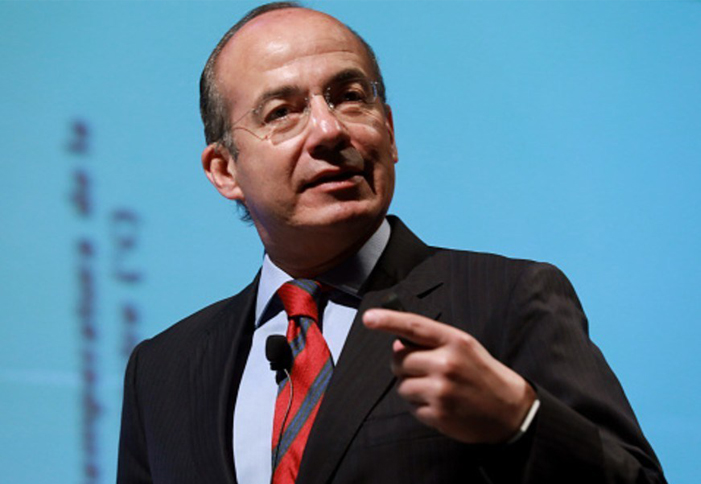Felipe Calderón llama a construir nuevo partido político opositor en México